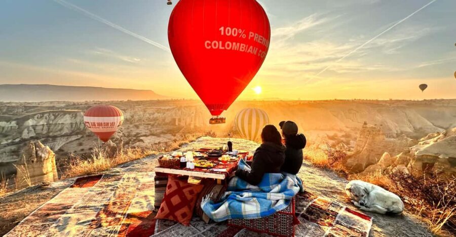 Breakfast with balloons in the valley ( private table ) - Authenticity and Value