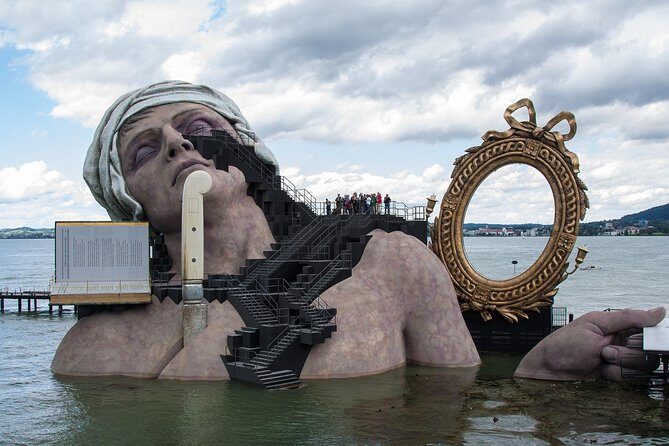Bregenz - Historic Guided walking tour - Tower of St. Martin and the Montfortbrunnen Fountain