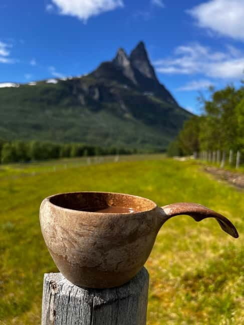 BRENNFJELL: Brennfjellet Hiking Adventure - Exploring the Customizable Mountain Adventure