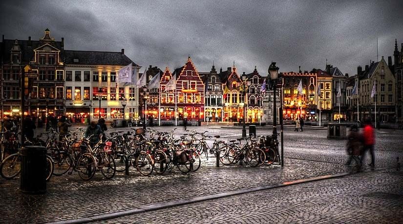 Bruges: Guided Walking Tour - The Experience in Practice