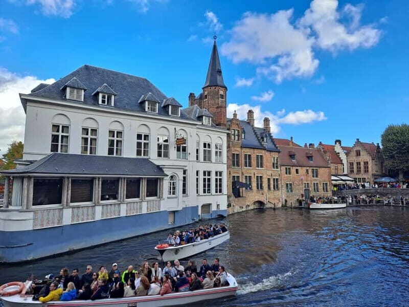 Bruges: Private Walking Tour with Canal Cruise - The Value and Who Would Love It