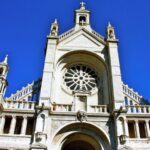Brussels: Chocolate Workshop and Guided Walking Tour - The Guided Walking Tour: City Sights and Chocolate Stops