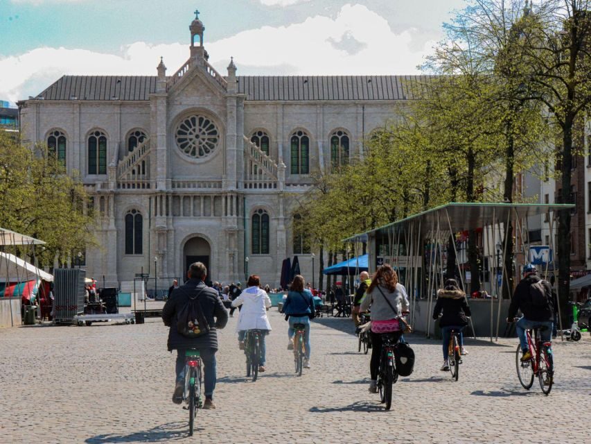 Brussels: City Highlights and Hidden Gems Bike Tour - Authentic Stories from Travelers