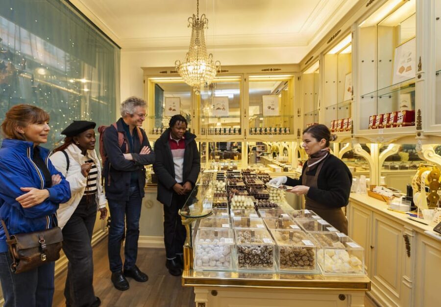 Brussels: Guided Food Tour with Full Meal and Drinks - Who is This Tour Best For?