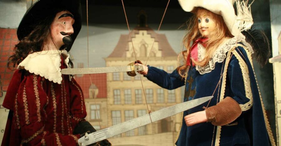 Brussels: The Three Musketeers Private Puppet Show - The Value and Who It’s Best For