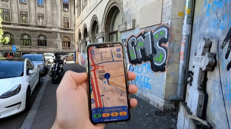 Bucharest 1989 Revolution Walking Tour with Smartphone App - Walking Through the City: What to Expect
