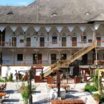 Bucharest: City Highlights Guided Walking Tour - Exploring the Communist Era and Beyond