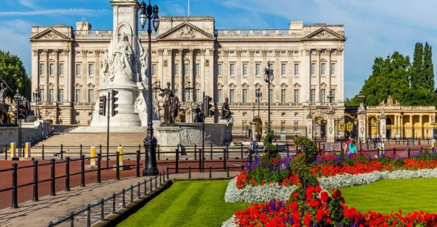 Buckingham Palace Exterior and Royal History Private Tour - What to Expect from the Tour