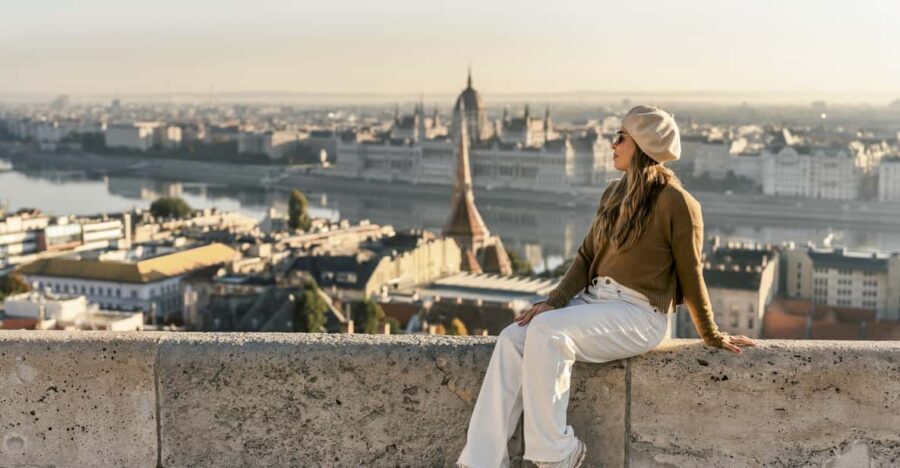 Buda Castle: Private photoshoot with a local guide - The Experience of a Guided Photo Session