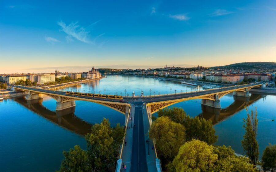Budapest: 1-hour Sightseeing Danube River Cruise - Detailed Experience and What You’ll See