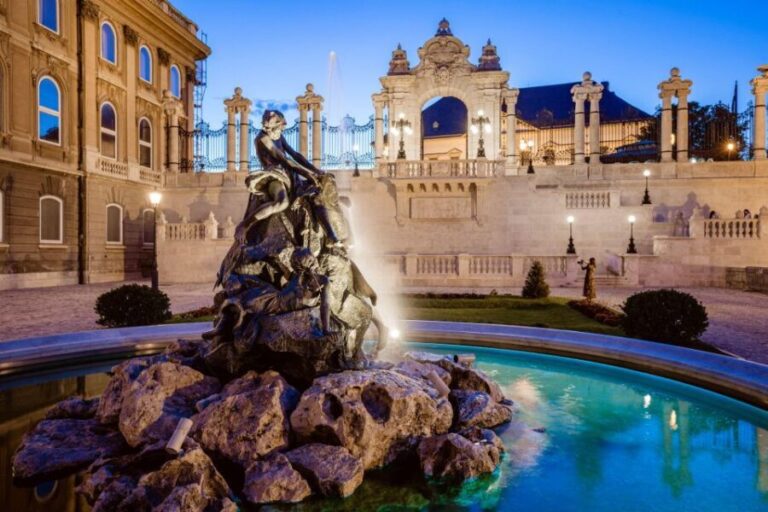 Budapest: Buda Castle Walk with Saint Stephen's Hall - The Itinerary: What You’ll See and Hear