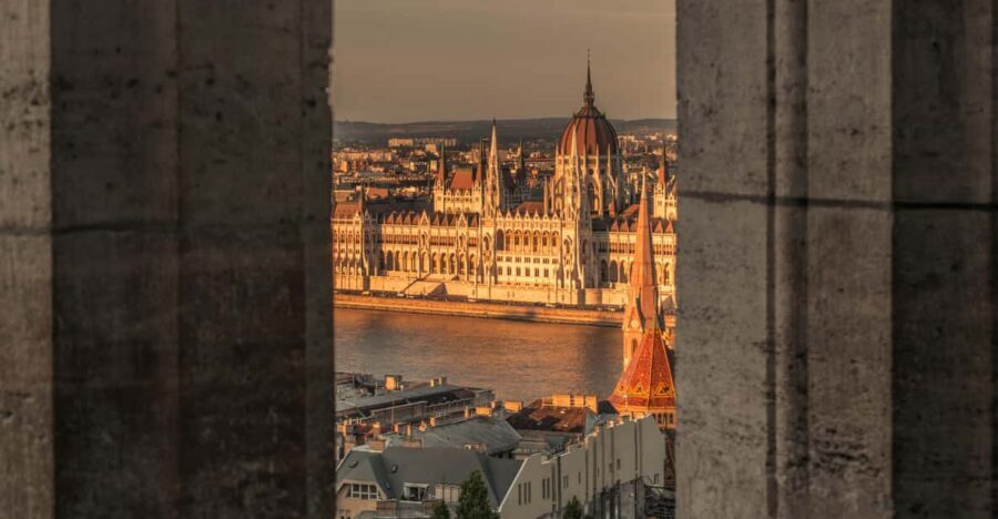 Budapest exploration for solo travelers with local companion - Why You’ll Love This Budapest Walking Tour