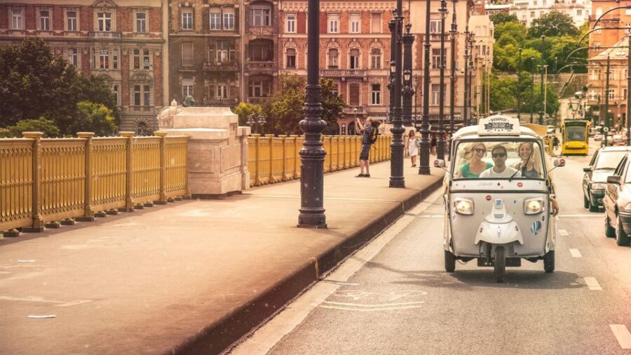 Budapest: Half-Day Exclusive Highlights Private Tour - An In-Depth Look at the Tour Experience