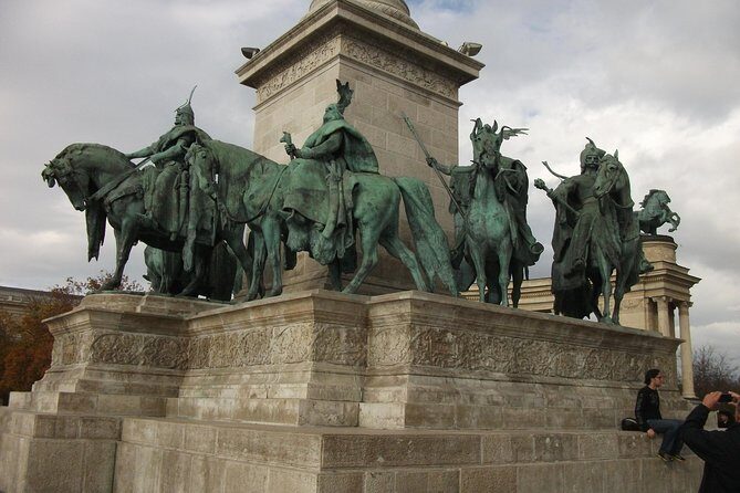 Budapest Historical and Cultural Grand Driving Tour - Comfort, Flexibility, and Group Size