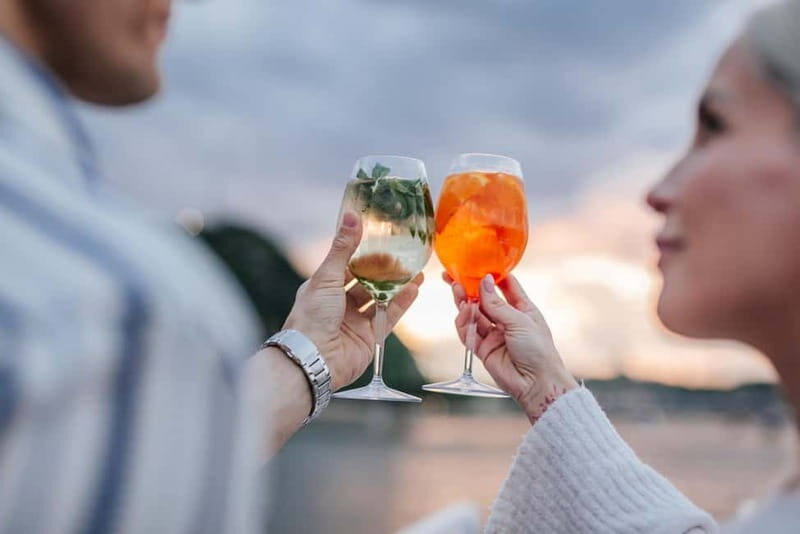Budapest: Lotus Cruise with Unlimited Premium Drinks - The Itinerary in Detail