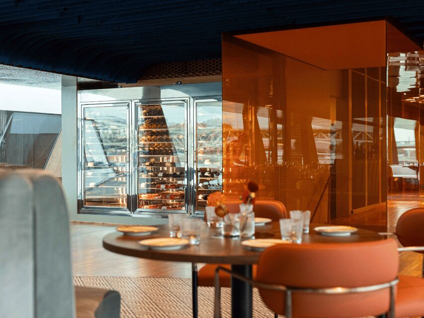 Budapest: Romantic Dinner Cruise-Live Music&Unlimited Drinks - Value for Money: What to Expect