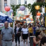 Budapest Ruin Bars Evening Walking Tour with Drinks & Street Food - Itinerary Breakdown: What You Can Expect