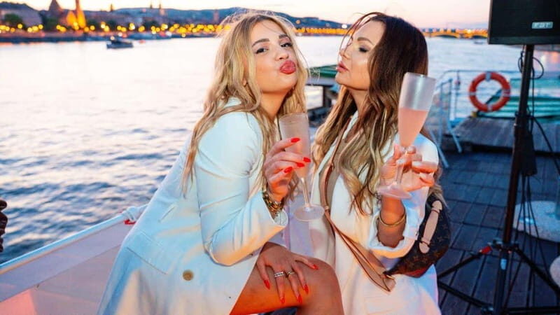 Budapest: Sip & Sail Danube Cruise with Prosecco Cocktails - Who Will Love This Cruise?
