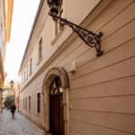 Budapest: The WWII Siege of Buda Castle & Bomb Shelter Tour - The Experience from Reviews
