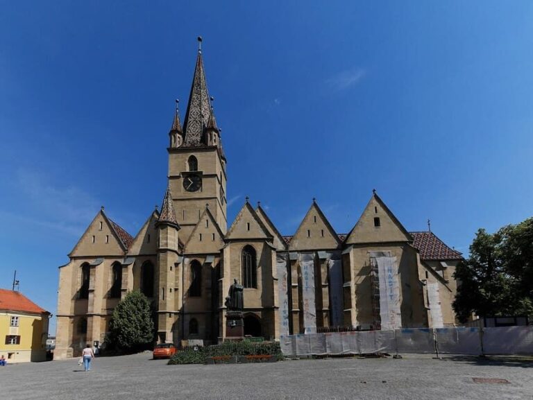 BV03-Sibiu & Transfgran:Medieval Charm &Mountain Thrills - What’s Included & What’s Not