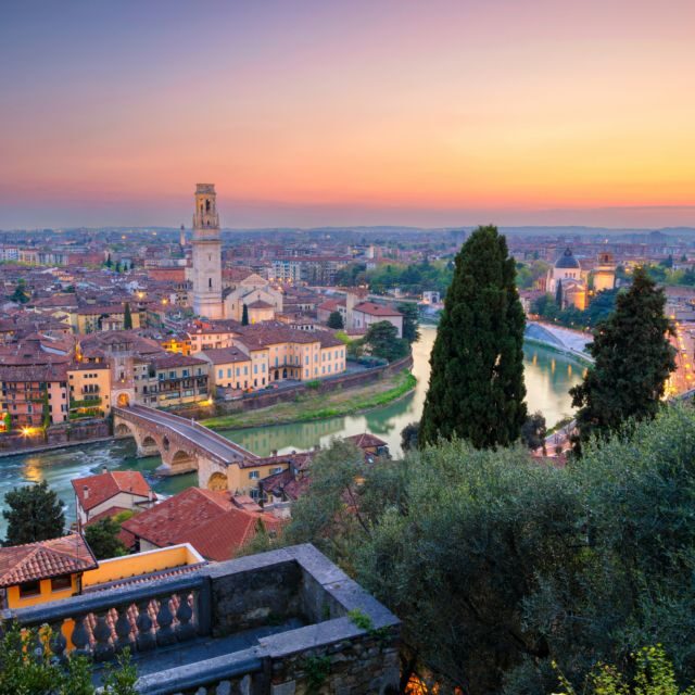 By train from Milan: self-guided tour in Verona - Practical aspects and value