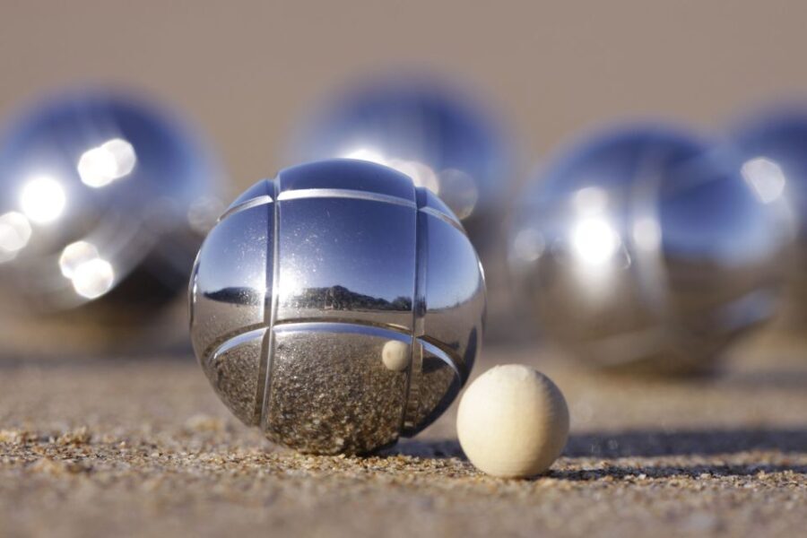 Cadenet: Pétanque Lesson - A Warm Welcome to the Cadenet Pétanque Lesson
