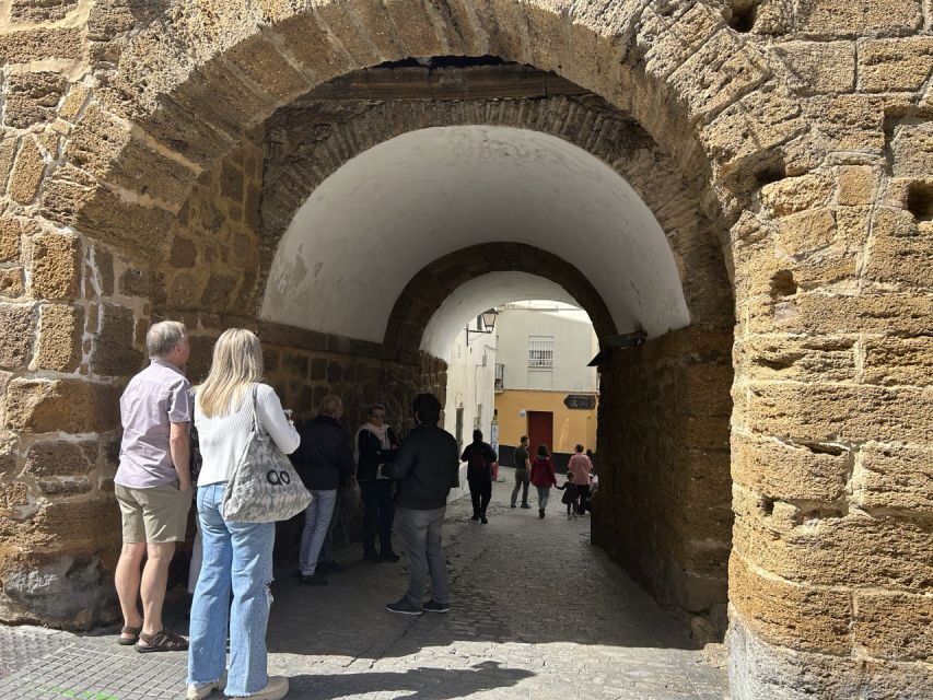 Cadiz: City Center Guided Walking Tour - Key Points