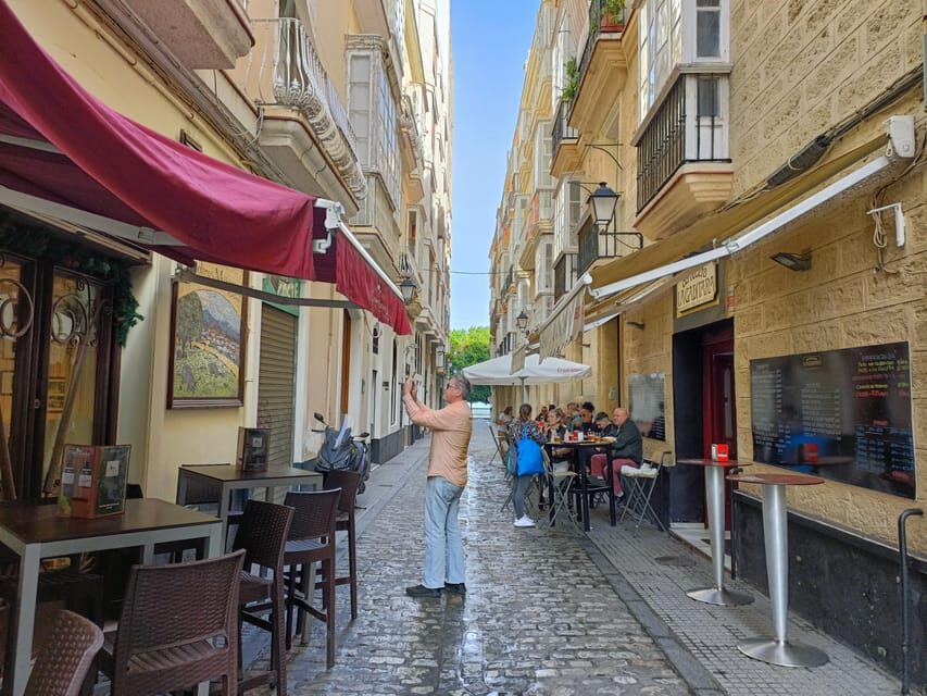 Cadiz: Guided Walking Tour with Market Hall Visit - Practical Details & Tips for Your Visit