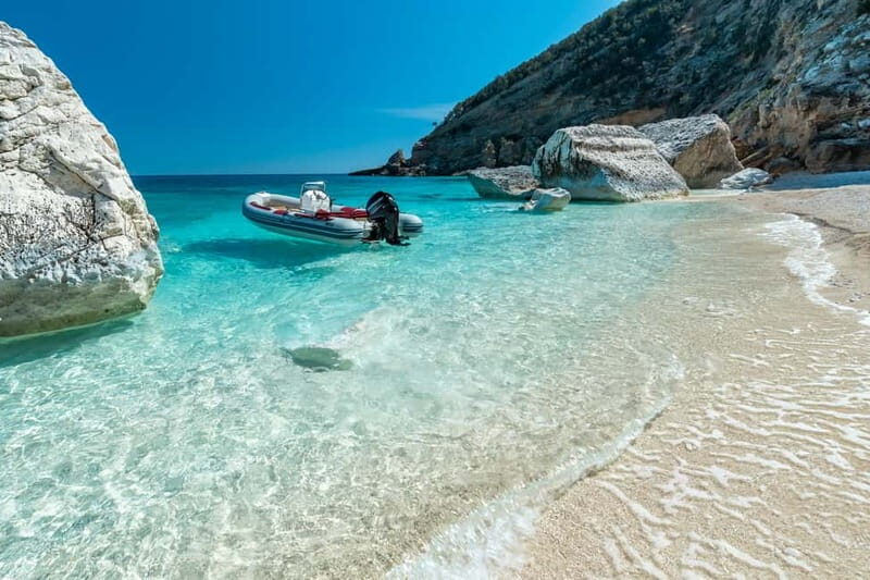 Cala Gonone: 6-Metre Dinghy Rental (without boat licence) - What You Can Expect on the Water
