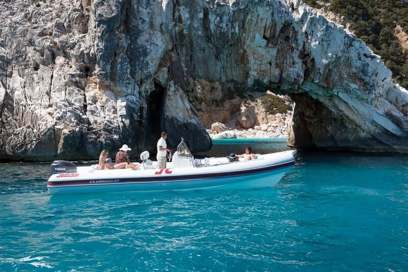 Cala Gonone: Dinghy Excursion to C. Mariolu and C. Goloritzè - The Sum Up
