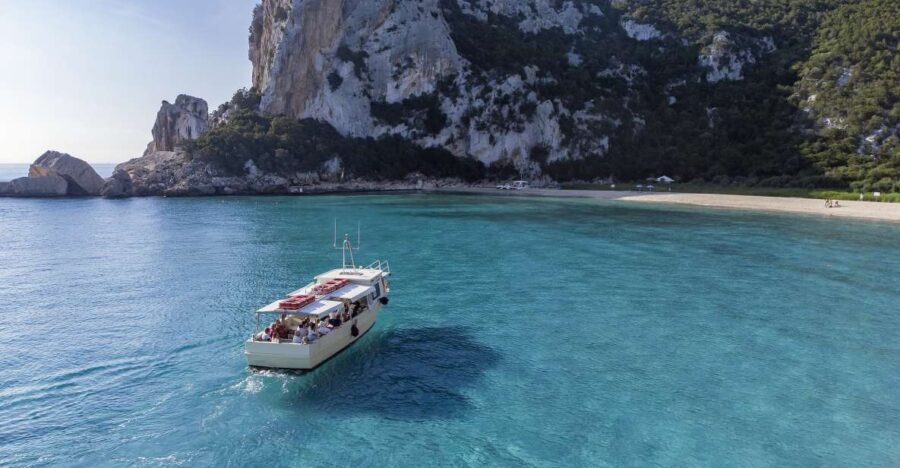 Cala Gonone: Guided Boat Tour to Cala Luna Beach - The Experience: What Makes It Stand Out