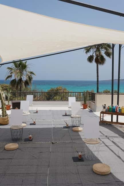 Cala Millor: Cava & Canvas Art Night at Coconut Shack - Why This Experience Is Worth Considering