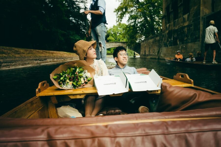 Cambridge: Shared Punting Tour with Guide - The Experience in Detail