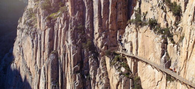 Caminito del Rey: Bus Trip from Malaga Premium Tour with Official Tour Guide - The Itinerary: A Closer Look