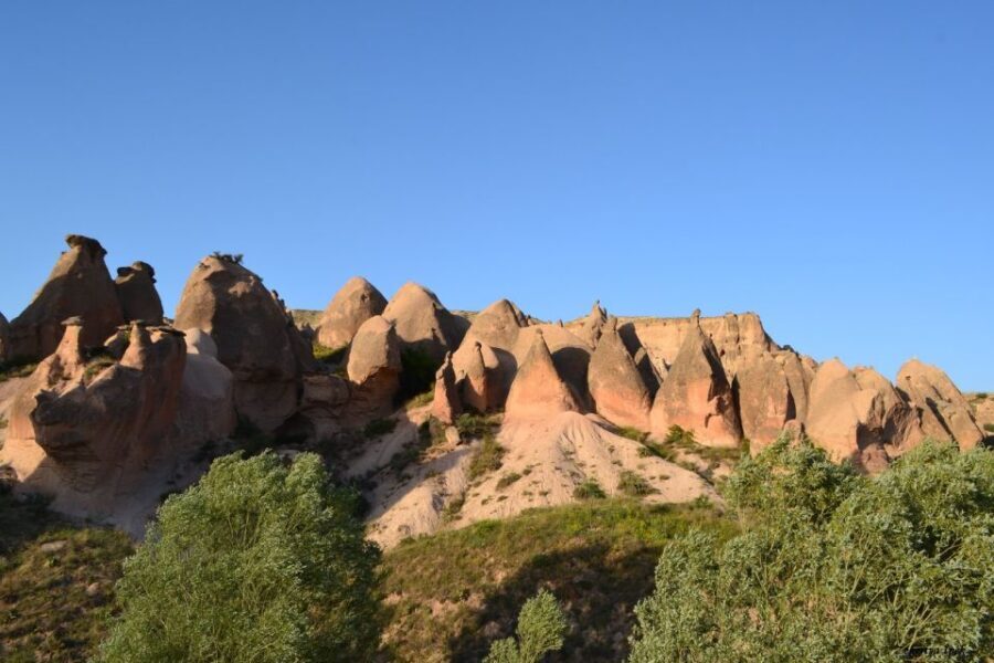 Cappadocia: Classic Red Tour - Transportation and Group Dynamics