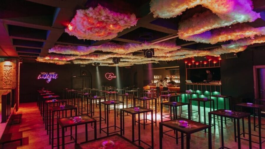 Cappadocia: Guided Bar Crawl with Hotel Pickup and Snack - Who Should Consider This Tour?