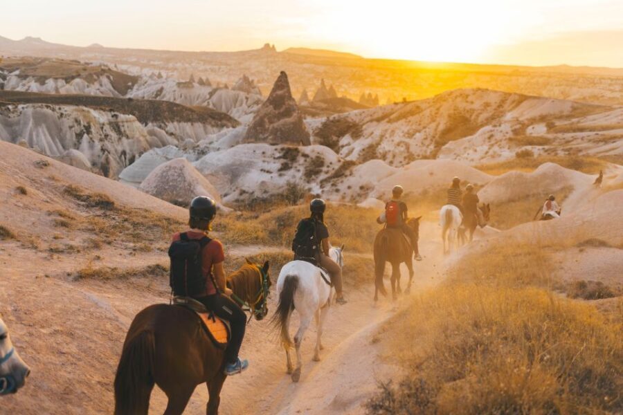 Cappadocia: Sunset or Daytime Horse Riding Tour - Guides and Group Experience