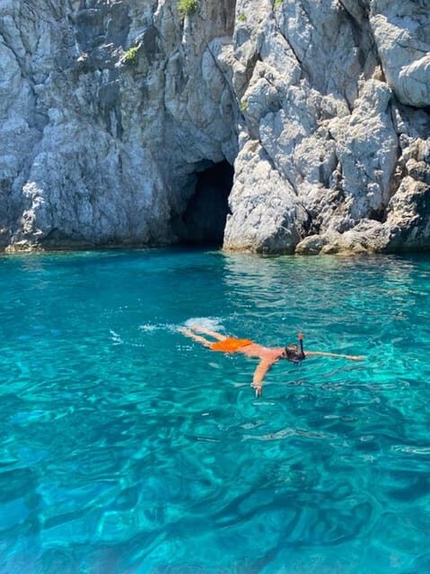 Capri: 3-Hour Private Boat Tour with Blue Grotto Visit - A Close Look at the Itinerary