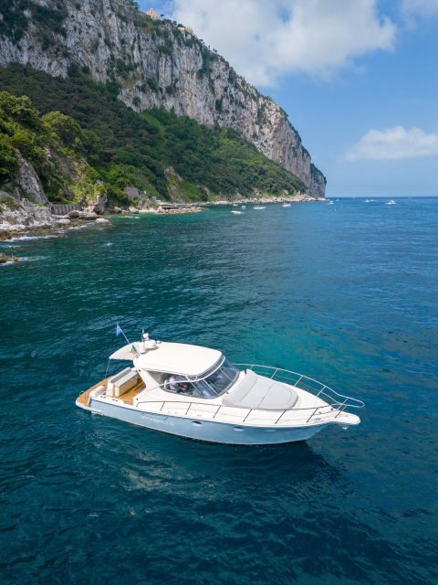 Capri- Amalfi Coast :Speed boat - Considerations and Practical Tips