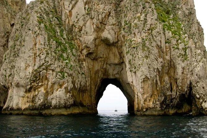 Capri: Boat Tour, Priority Tickets & Blue Grotto (Optional) - FAQ