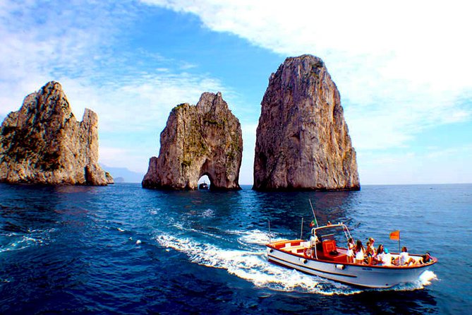 CAPRI - DIY Day Trip Package - BoatTour, BlueGrotto,Bus&Lunch - What makes this tour appealing?