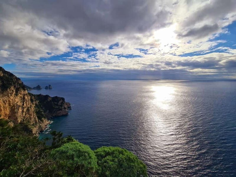 Capri: Private Boat Tour with Snorkeling and Soft Drinks - What Makes the Sights Special?