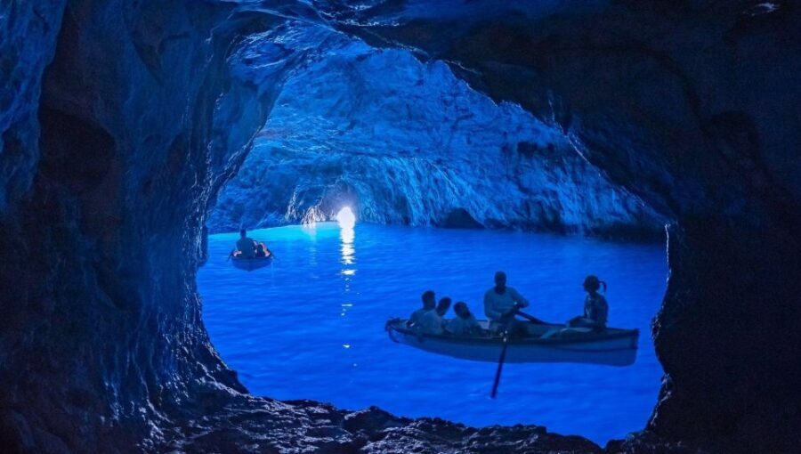 Capri: private boat tour with visit to the caves - Cost and Value