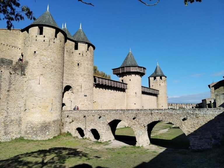 Carcassonne: Private Guided Tour of the Medieval Fortress - What is Included and What to Expect