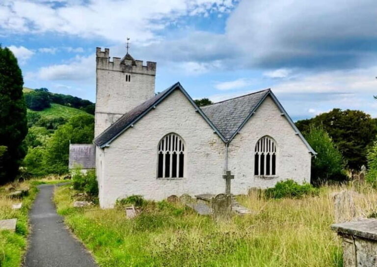 Cardiff: Waterfalls, Mountains & Castles Day Tour - What Makes This Tour Stand Out