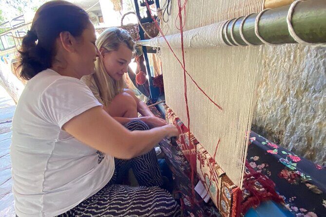 Carpet Weaving Art Lessons & Experience - Who Should Consider This Tour?