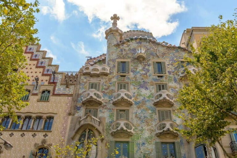 Casa Batlló Early Entry Tour & Skip-the-Line Sagrada Familia - Transport, Timing, and Practicalities