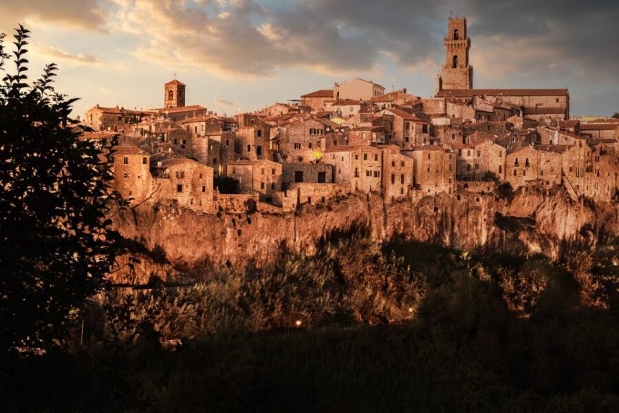 Cascate di Saturnia e Pitigliano in Bus con Guida Ambientale - The Itinerary in Detail