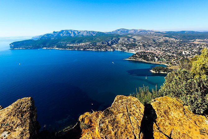 Cassis ancient fishing port, Calanques & spectacular Cap Canaille private tour - How This Tour Balances Price and Value