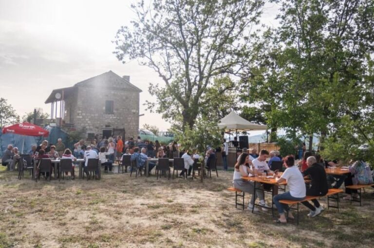 Castelbottaccio: a day in the countryside and on the farm with Nicoletta - What Makes This Tour Unique